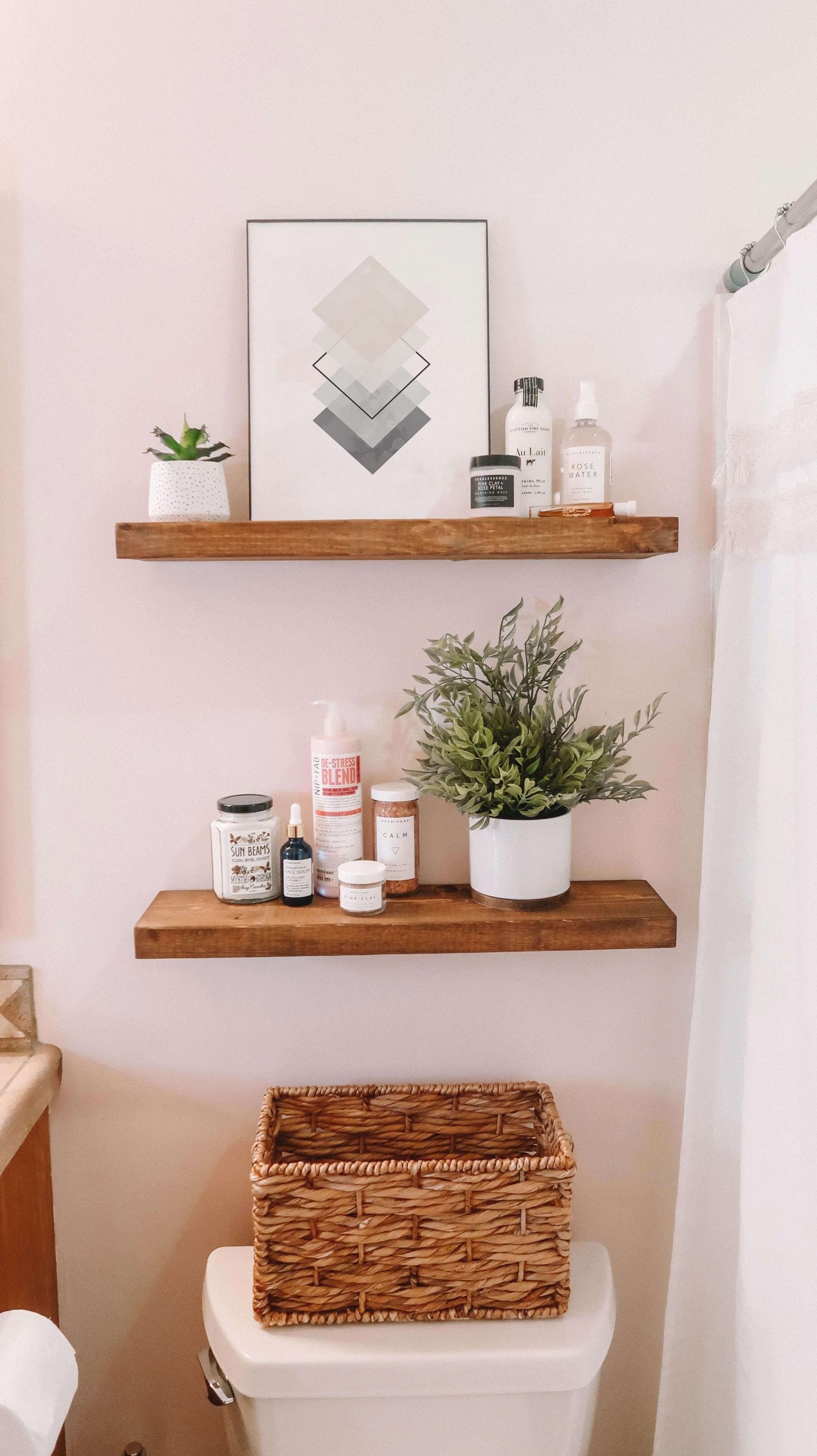 27 Brilliant Bathroom Organization + Storage Tips (For Small Bathrooms)