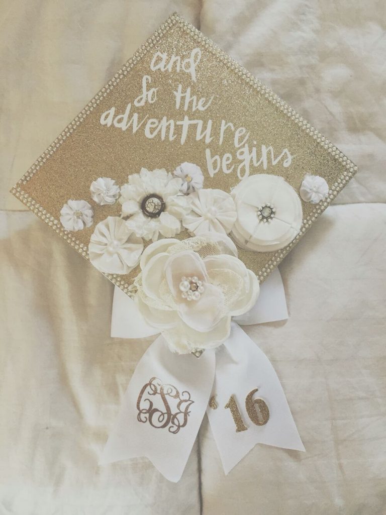 24 Cute & Funny Graduation Cap Ideas That Are Easy to Recreate in 2024