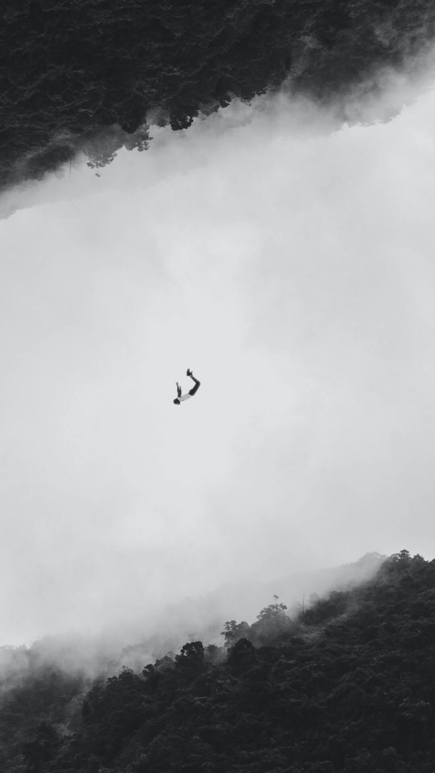 32 Aesthetic Dark Wallpapers for iPhone You'll Obsess Over