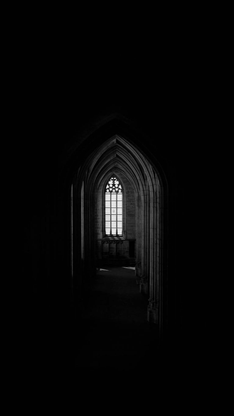 32 Aesthetic Dark Wallpapers for iPhone You'll Obsess Over