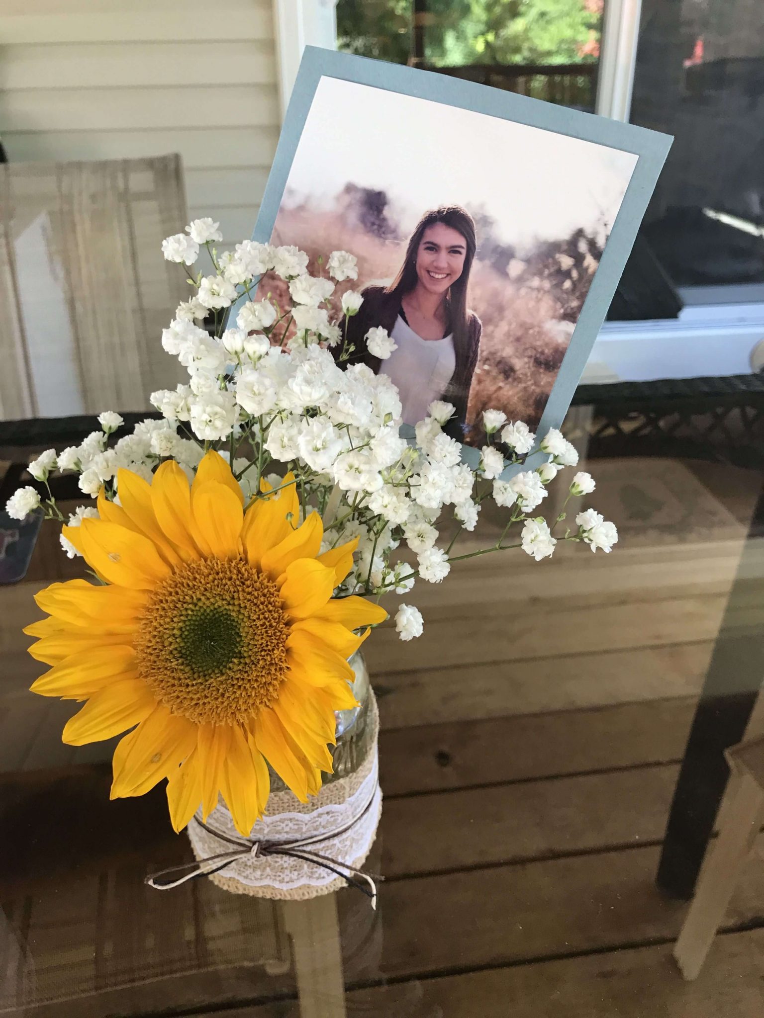 25 Best Graduation Party Centerpiece Ideas To Use in 2025