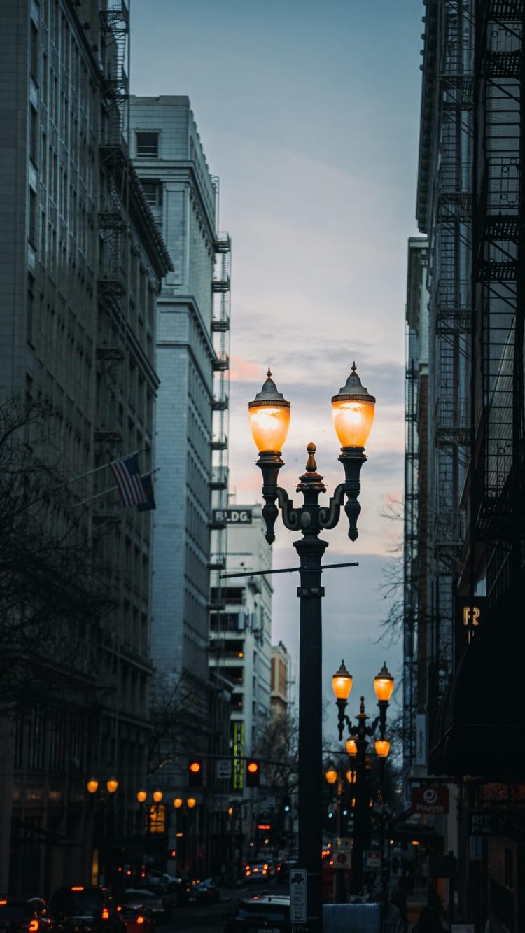 32 Aesthetic Dark Wallpapers for iPhone You'll Obsess Over