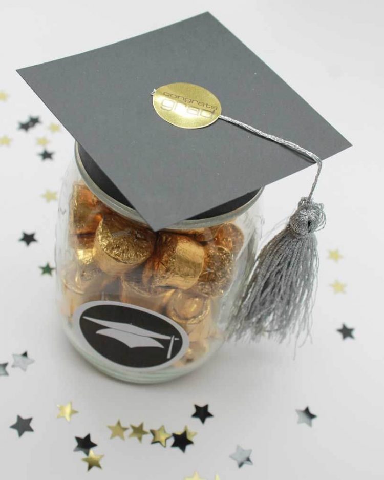 30 DIY Graduation Centerpieces That Are Easy, Cute, and Cheap