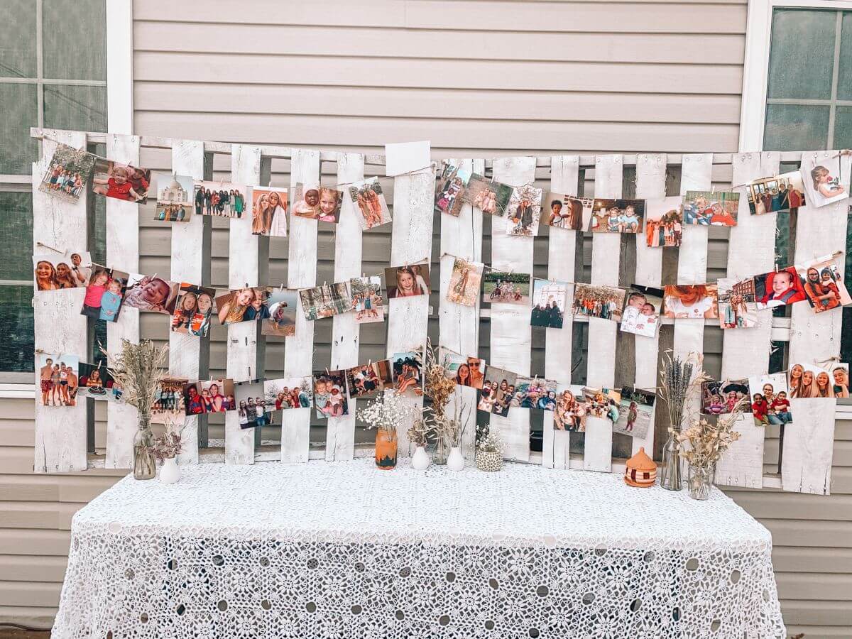 21 Best Graduation Picture Ideas: Picture Poses, Photo Displays ...