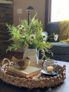 20 Easy Table Centerpiece Ideas For Every Day