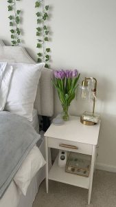 22 Insanely Cute Bedside Table Decor Ideas That Set You Up For A Good Day