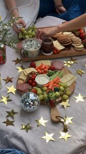 21 Best Graduation Party Food Ideas On A Budget (That Are Easy To Make)