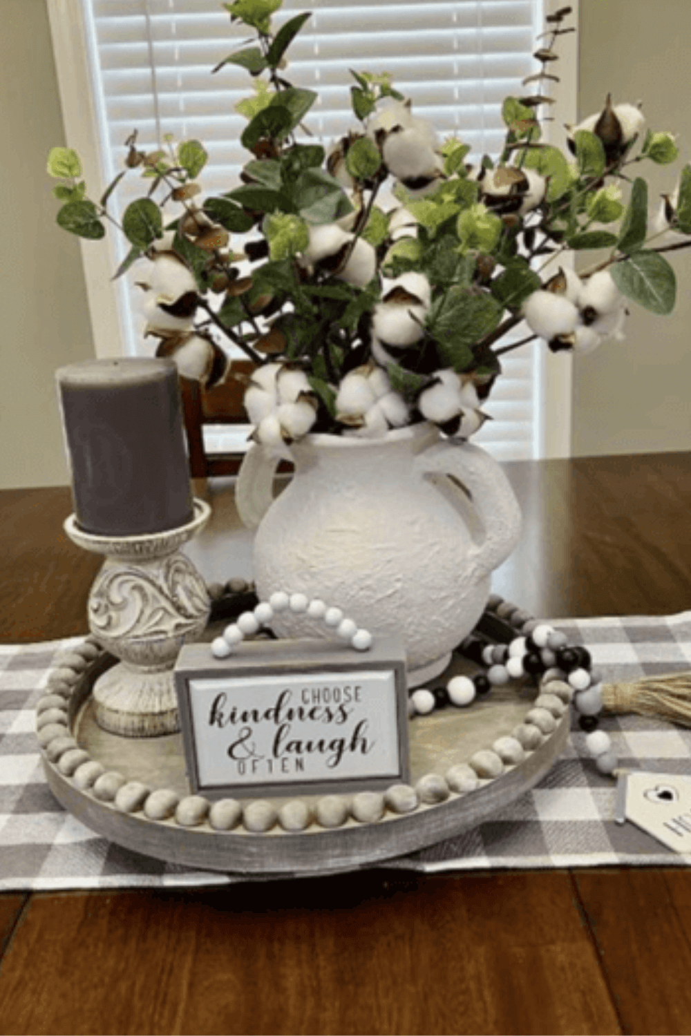 17 Beautiful Dining Table Centerpiece Ideas That Are Easy To Recreate