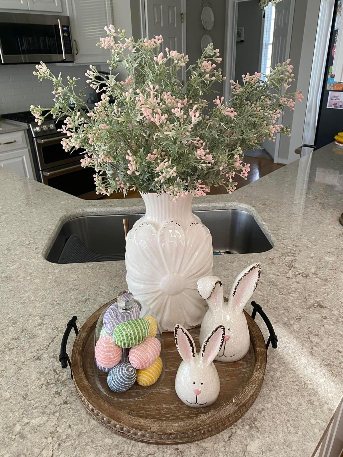 23 Stunning Easter Tray Decor Ideas To Create In Your Home This Season