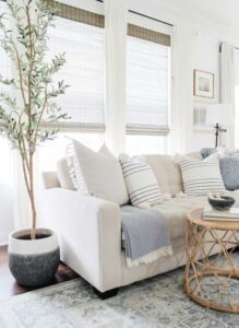 27 Neutral Coastal Living Room Ideas to Refresh Your Home