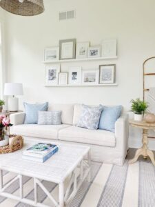 27 Neutral Coastal Living Room Ideas to Refresh Your Home