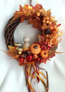 28 Unique Fall Wreaths to Try This Cozy Season