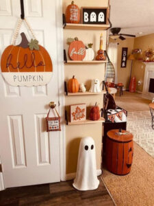 27 Creative Halloween Decor Ideas For Small Apartments