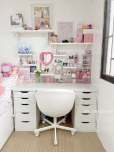 26 Stunning Makeup Vanity Table Ideas for Every Aesthetic