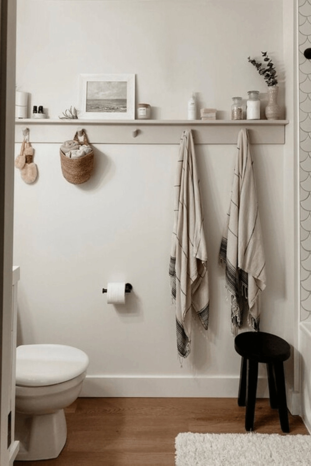 26 Bathroom Towel Rack Ideas That Look Stylish and Save Space