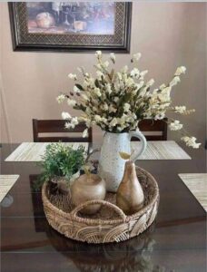 13 Gorgeous Spring Table Centerpiece Ideas To Copy Now