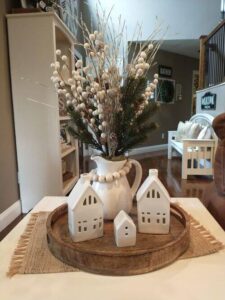 13 Gorgeous Spring Table Centerpiece Ideas To Copy Now